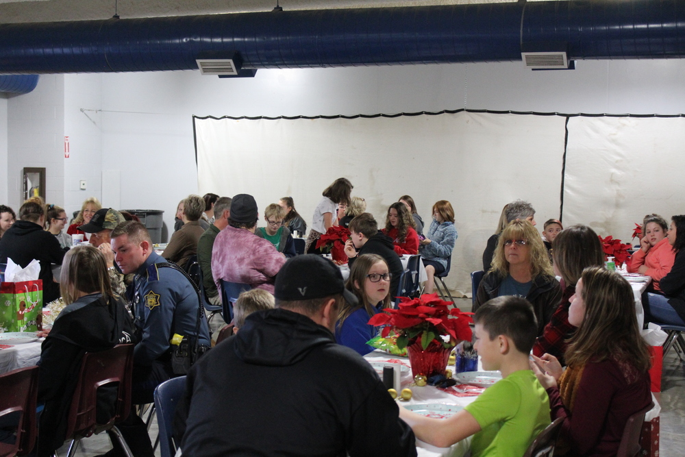 PMS hosts Mentoring Christmas Luncheon | Paris Middle School